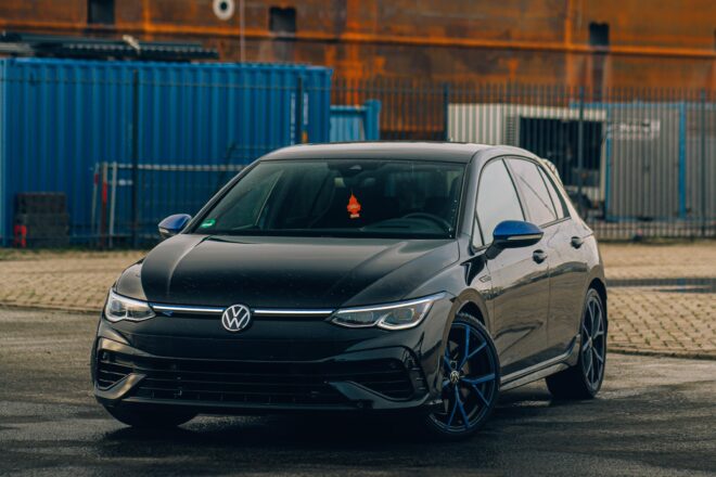 Volkswagen Golf 8R Performance STAGE 1+ - OneClickRent